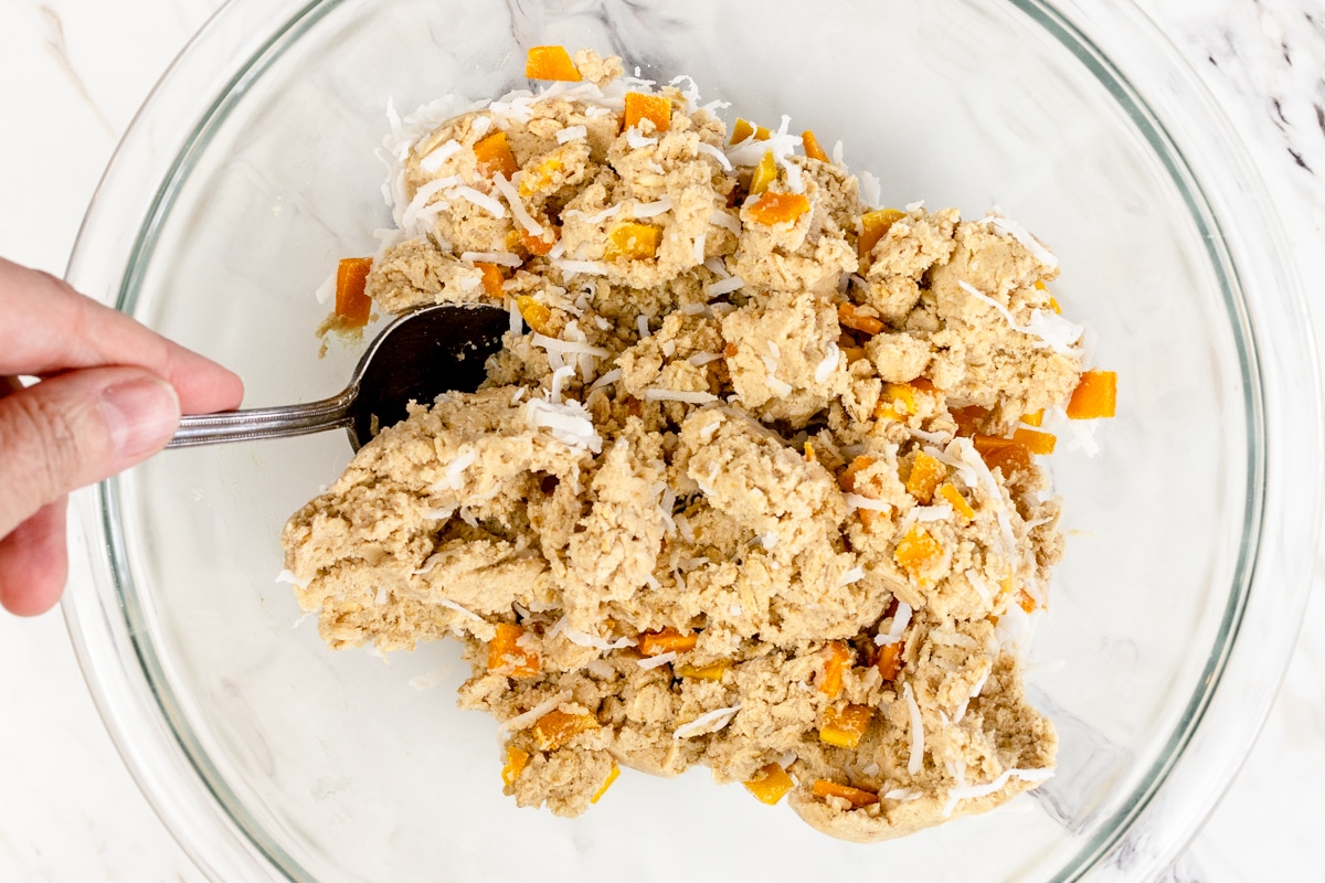 Tropical Mango Cookies Recipe with Coconut and Oats