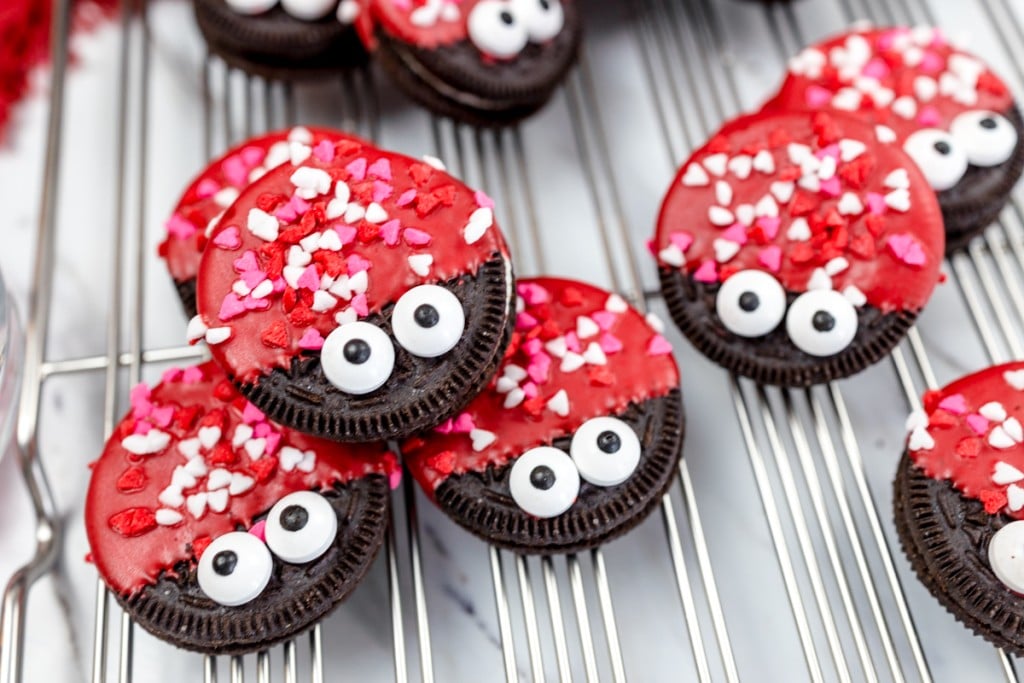 Love Bug Oreo Cookies (No Bake) | Best Cookie Recipes
