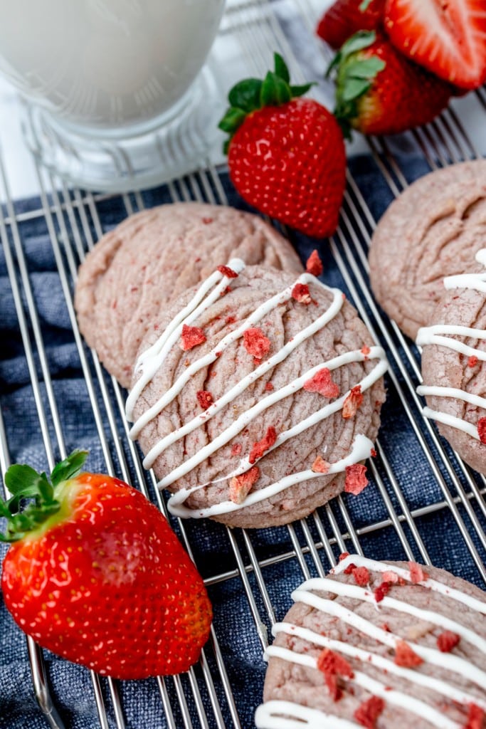 Tasty Soft Strawberry Sugar Cookies Recipe - No Chill